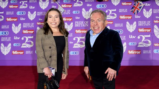 Warwick Davis makes first public appearance with daughter since death ...