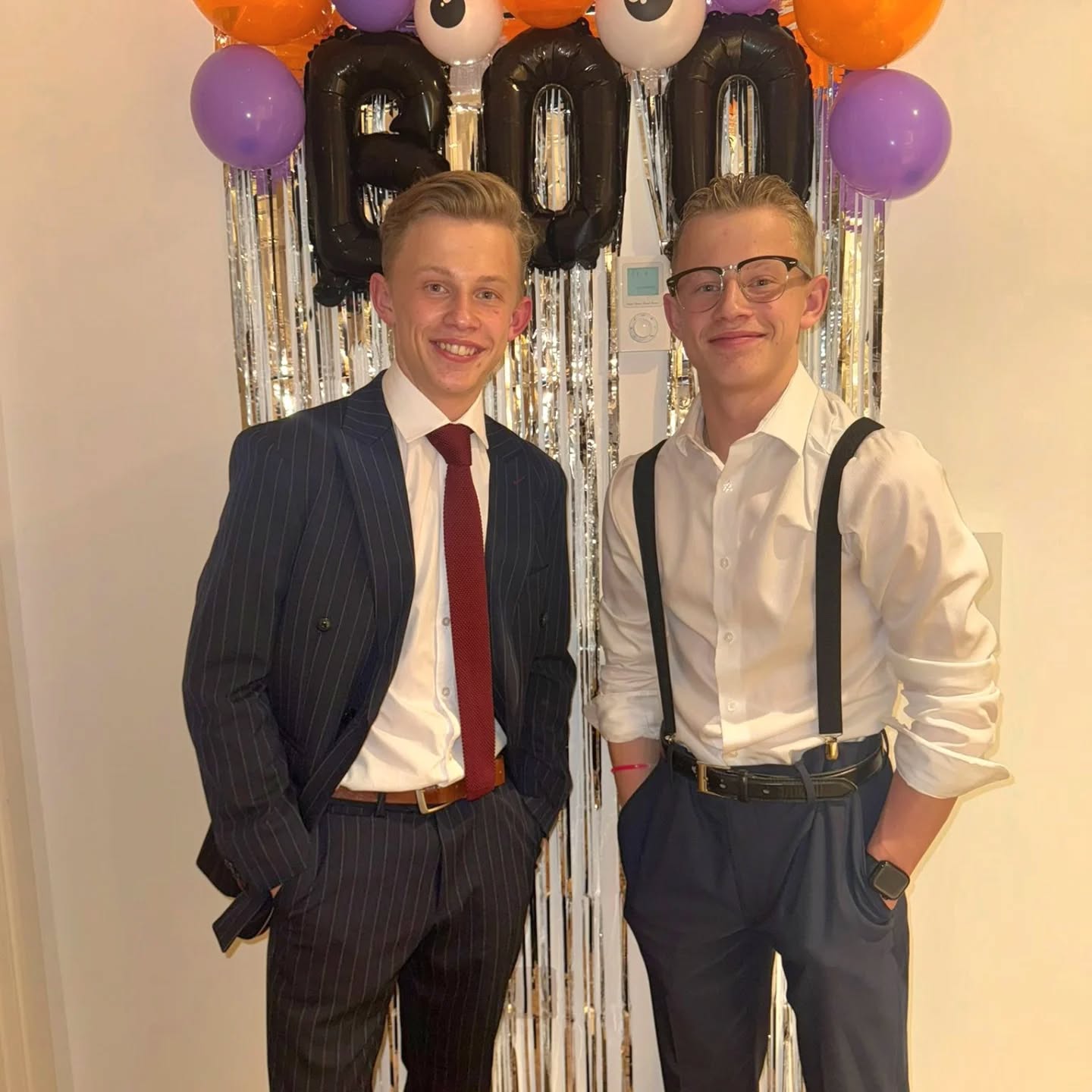 Coronation Street star celebrates huge milestone with real life twin ...