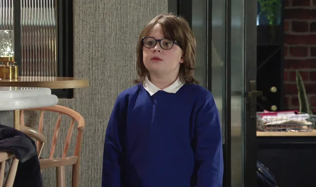 Coronation Street fans do a double take as they notice how different ...